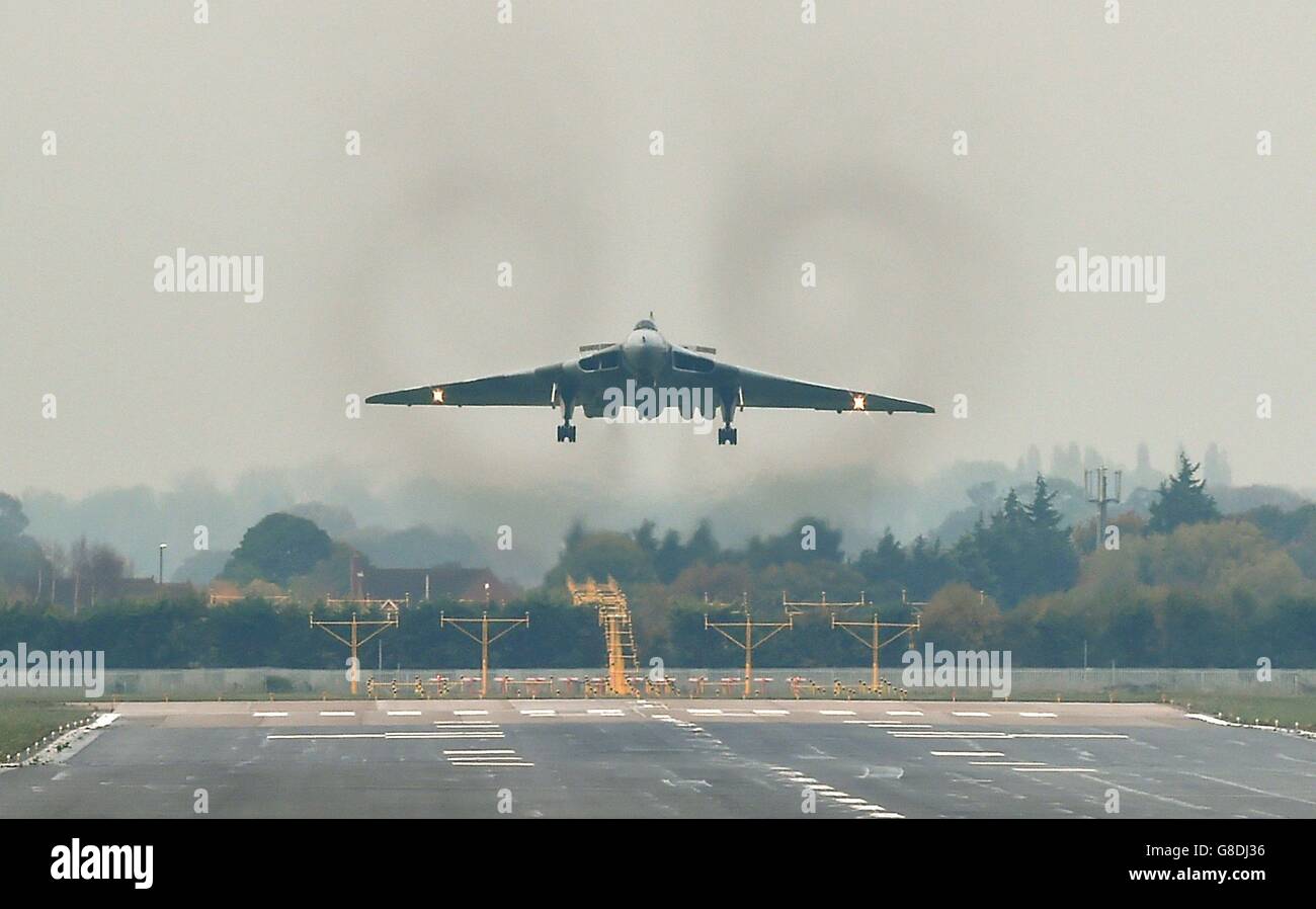 Vulcan's final flight Stock Photo - Alamy