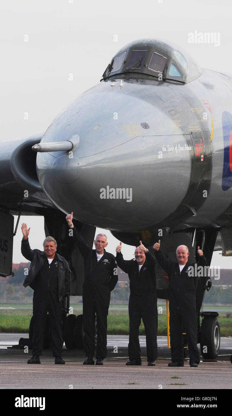 Martin withers vulcan hi-res stock photography and images - Alamy
