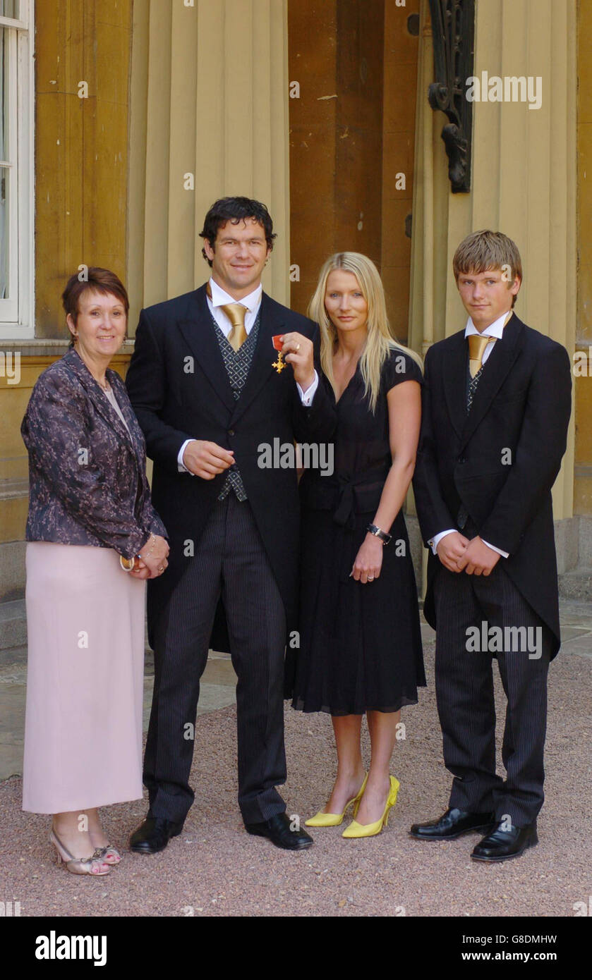 Rugby Union's Andy Farrell is joined by his wife Colleen, son Owen and ...