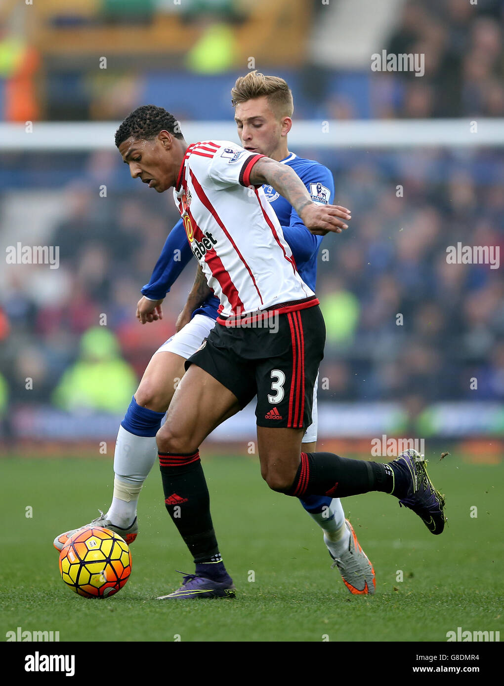 Football evertons gerard deulofeu tpicswire hi-res stock photography and images - Alamy
