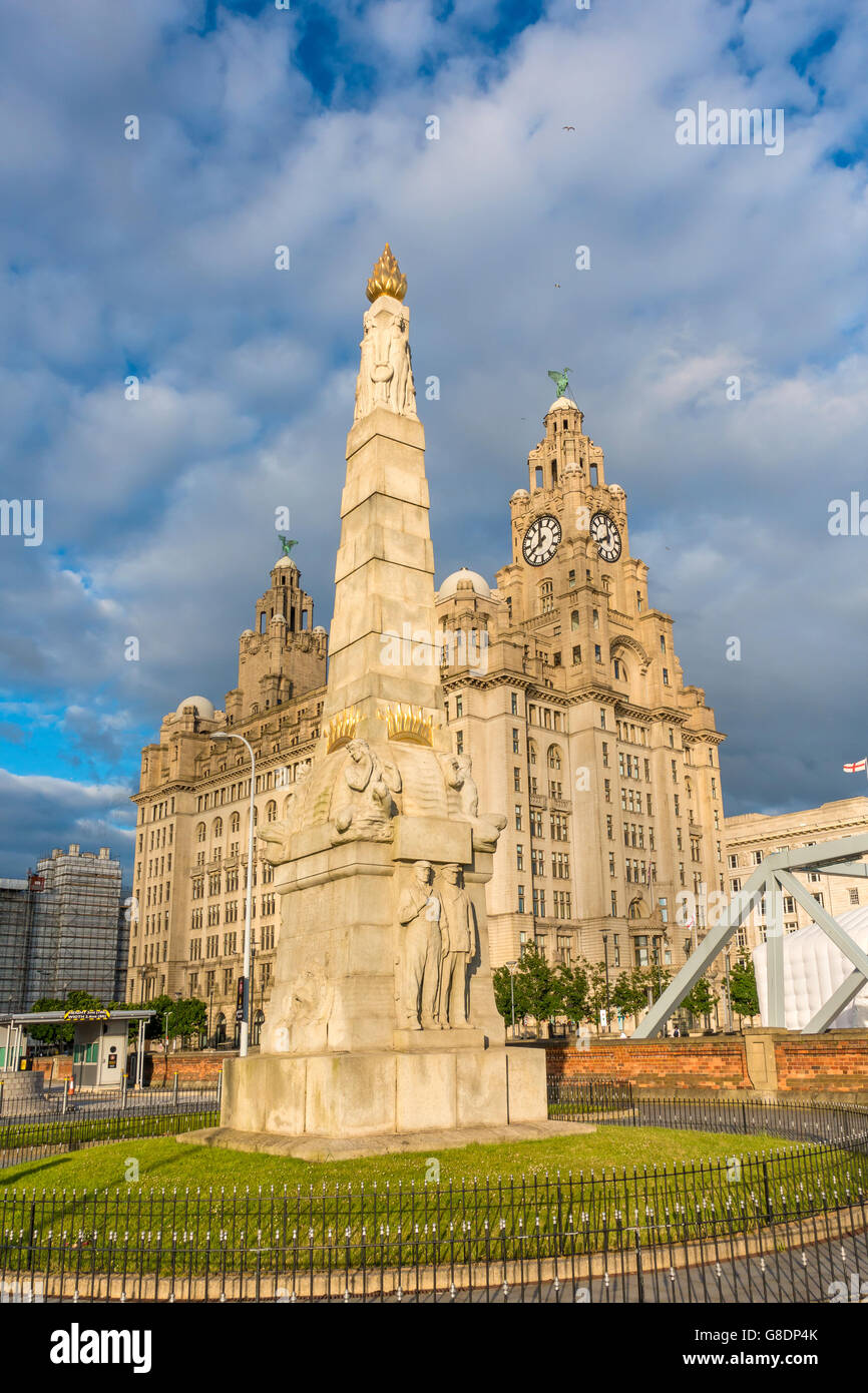 Memorial Titanic Engine Room Staff and Liver Building Liverpool UK ...