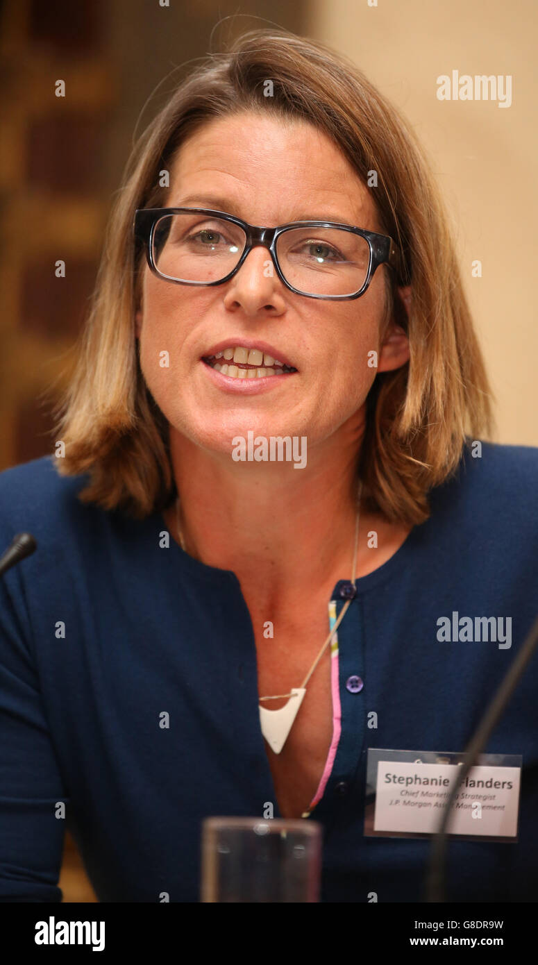 Women in finance panel discussion hi-res stock photography and images ...