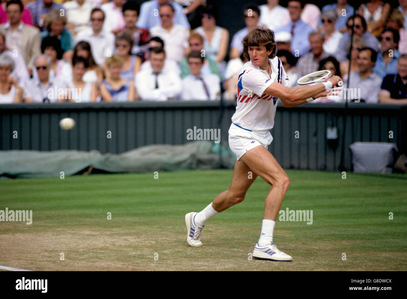 Colour full length stock tennis hi-res stock photography and images - Alamy