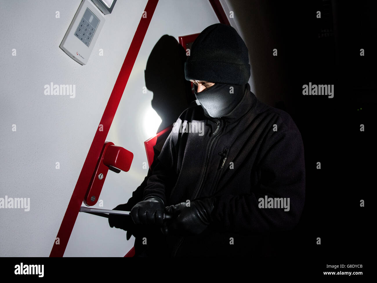Crime scene burglar hi-res stock photography and images - Alamy