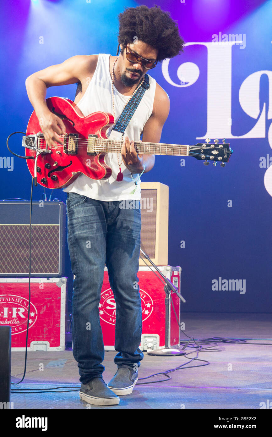 Neal tash hi-res stock photography and images - Alamy