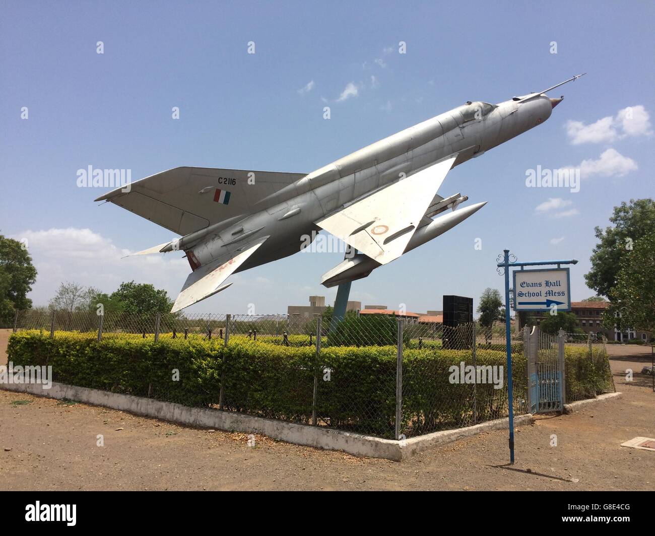 Silver aeroplane hi-res stock photography and images - Alamy