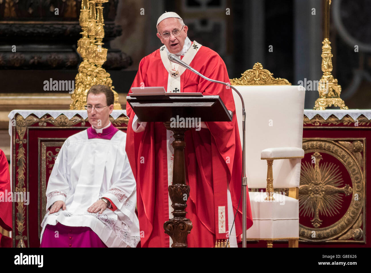 Vatican City, Vatican. 29th June, 2016. Pope Francis celebrates the ...