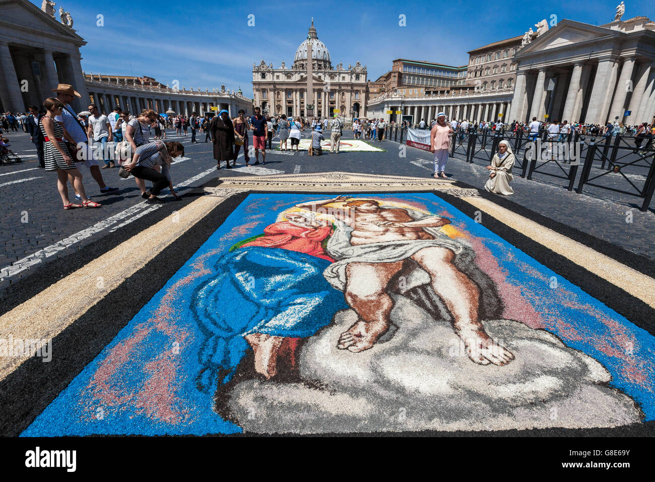 Vatican City, Vatican. 29th June, 2016. Artists create flowers mosaics ...