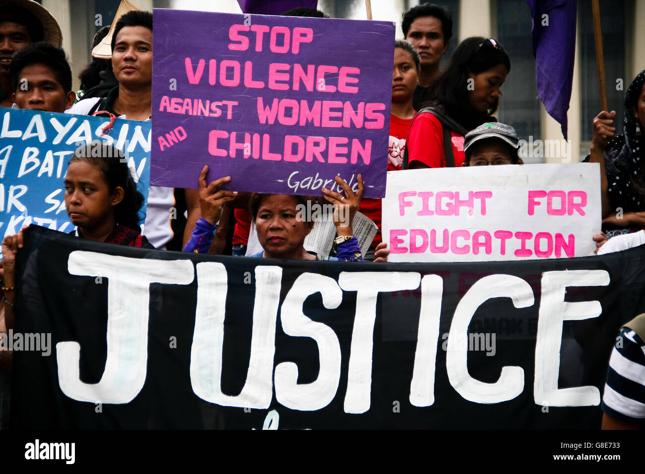 Philippines. 29th June, 2016. Activists carrying posters and banners in ...