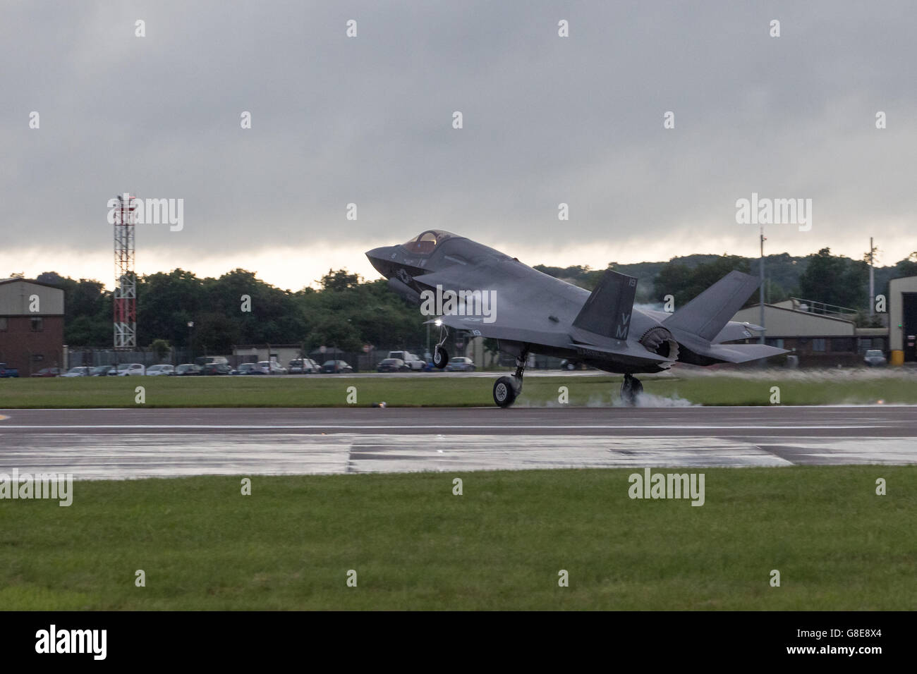 F-35 Fighter Jets arrive at RAF Fairford, UK for the first time in the ...