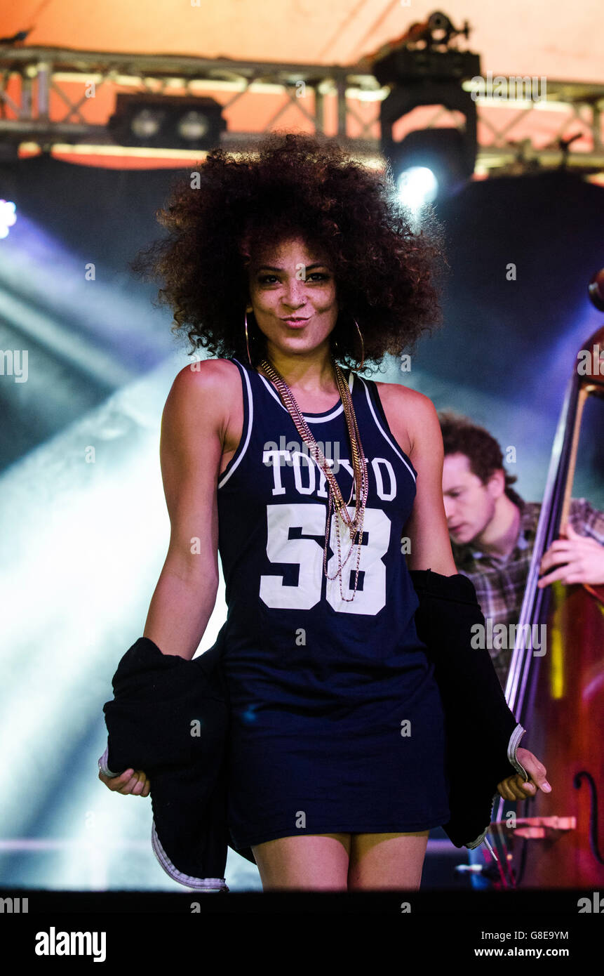 Kandace springs hi-res stock photography and images - Alamy