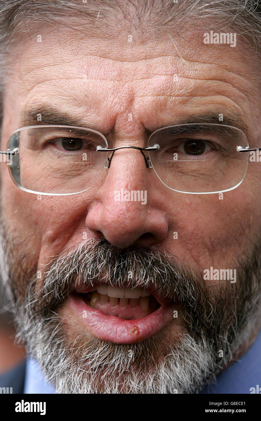 Gerry Adams - Leinster House Stock Photo - Alamy