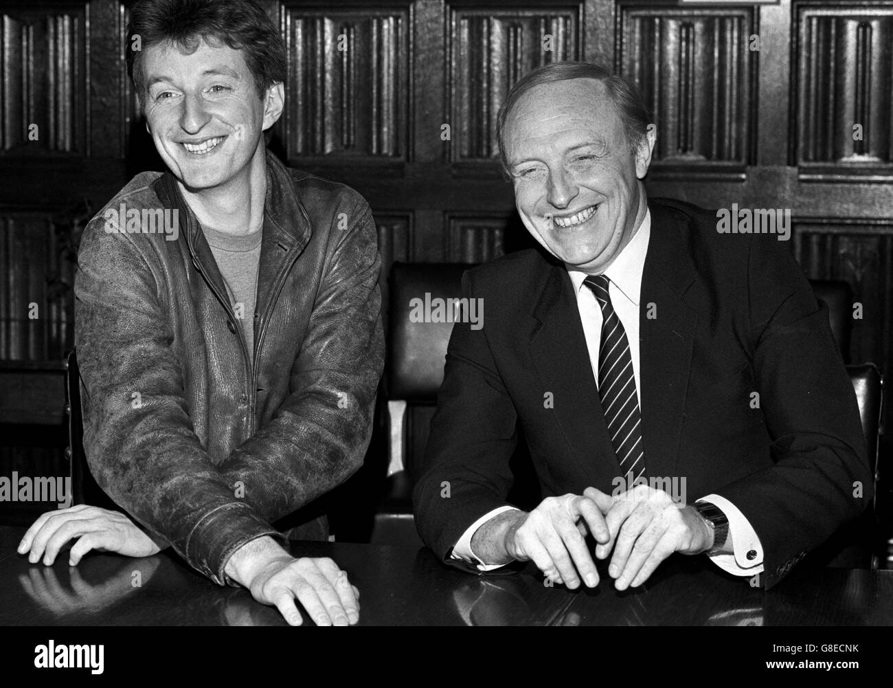 Labour red wedge tour hi-res stock photography and images - Alamy