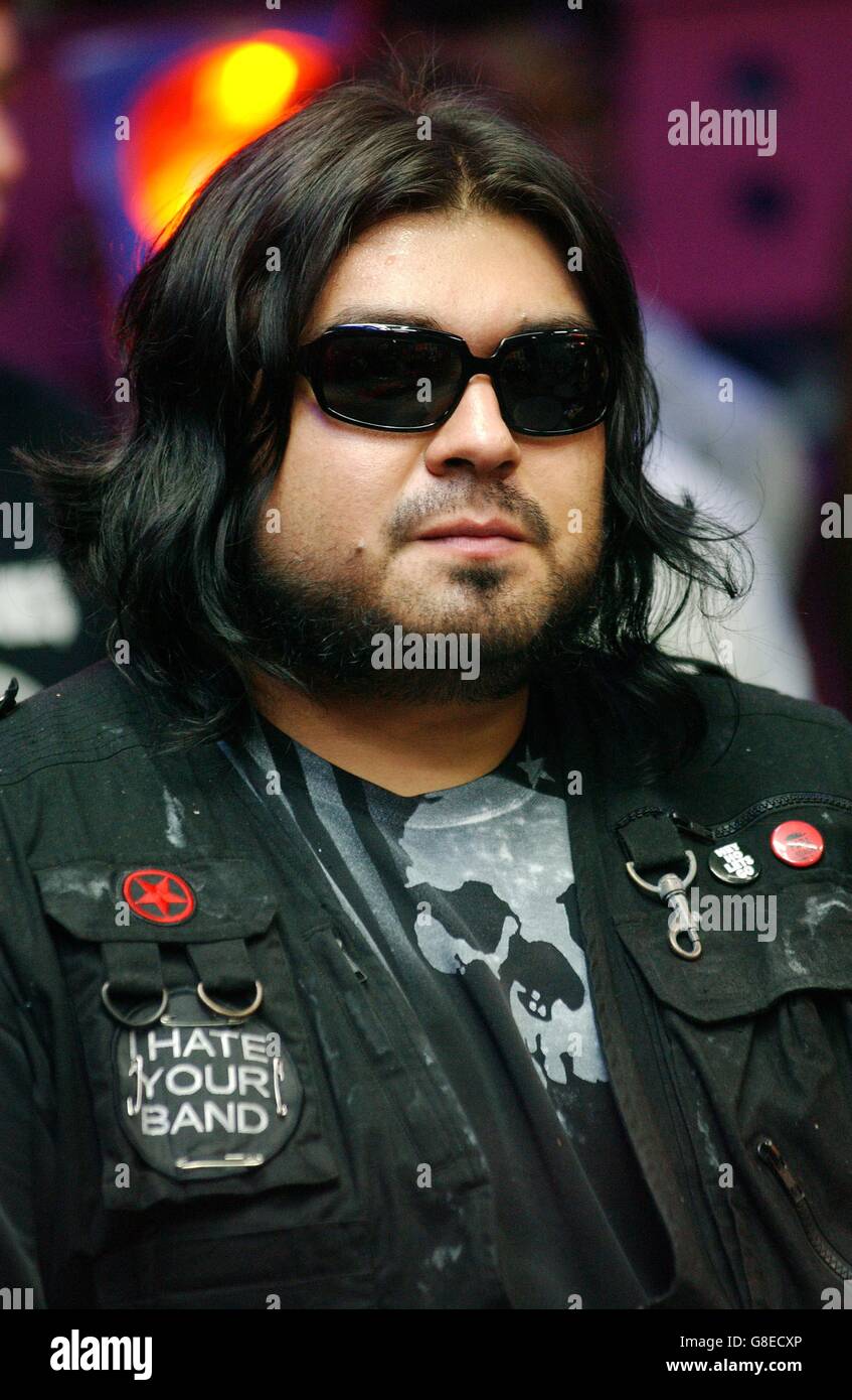 MTV TRL - Total Request Live Show - Leicester Square Studios Stock ...