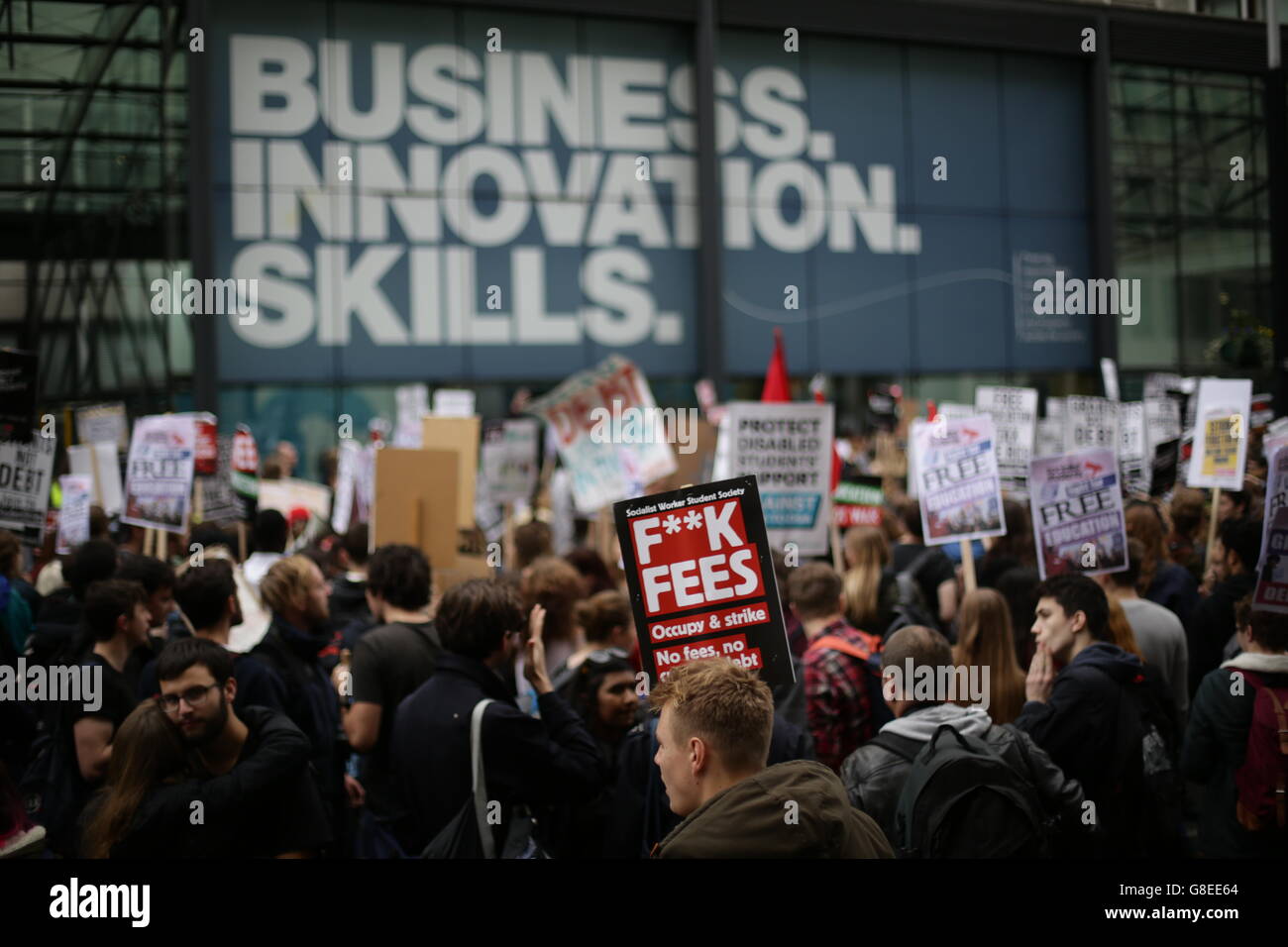 Students outside the Department for Business, Innovation & Skills ...