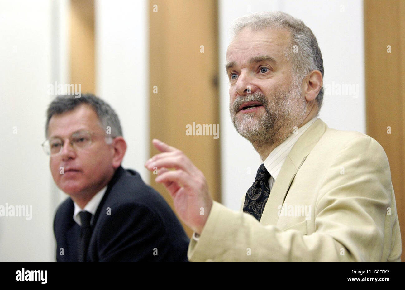 Stephen byers mp left and colin challen mp hi-res stock photography and ...
