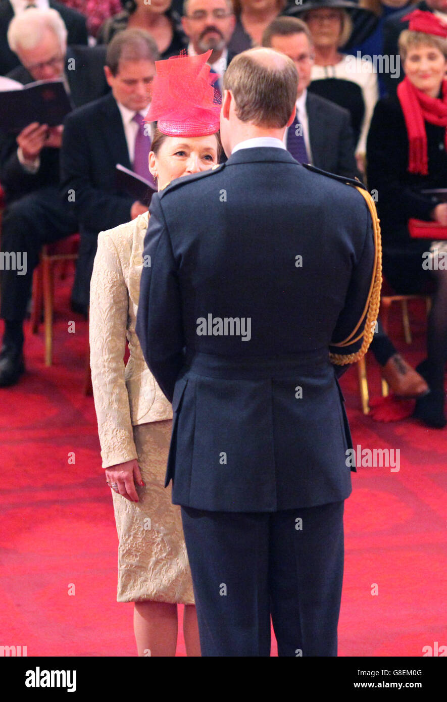 Is made obe duke cambridge investiture ceremony buckingham palace hi ...