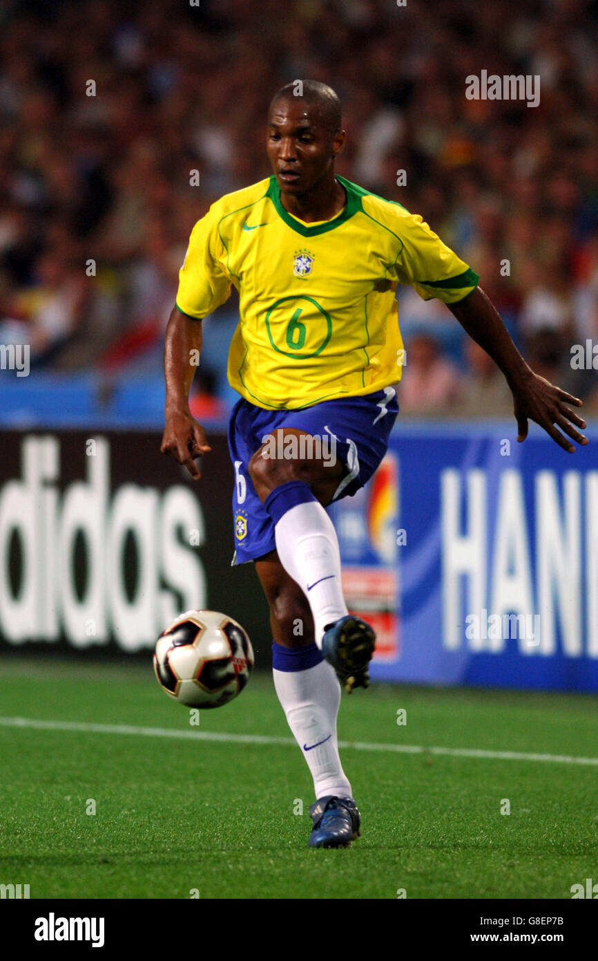 Soccer - FIFA Confederations Cup 2005 - Group B - Mexico v Brazil ...