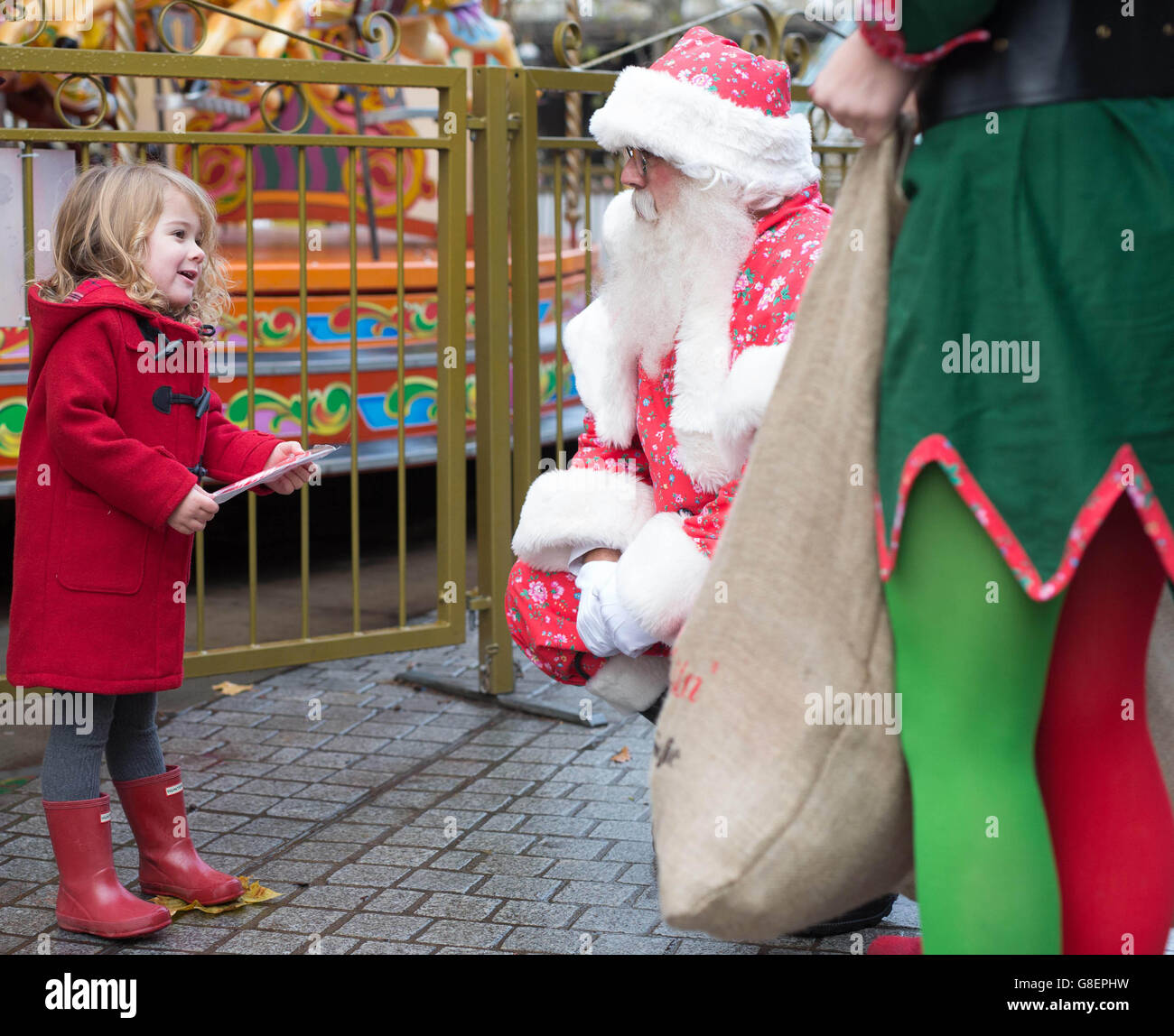 Selfies santa hi-res stock photography and images - Alamy