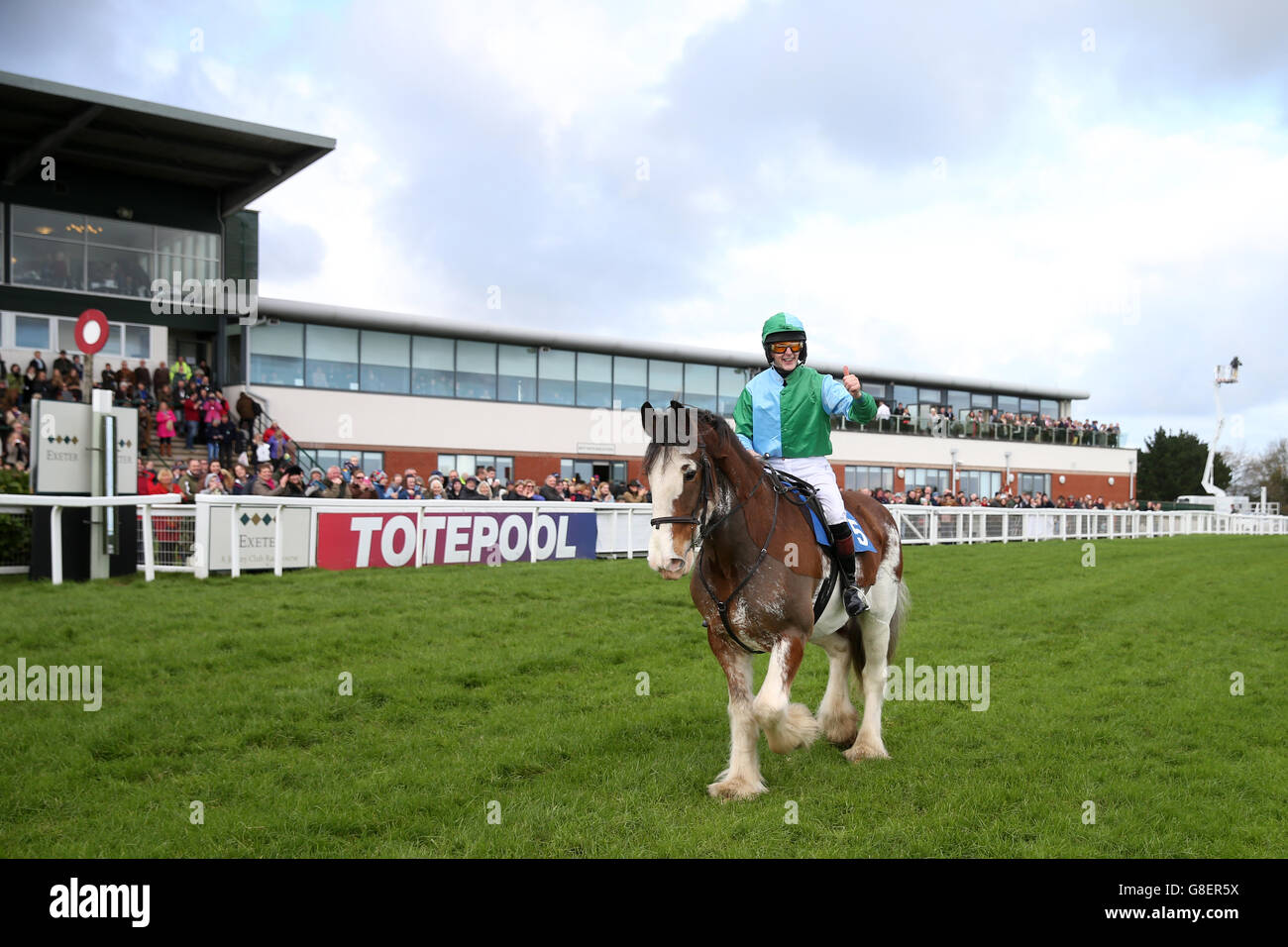 Horse racing horseracing races celebration celebrating full length hi ...