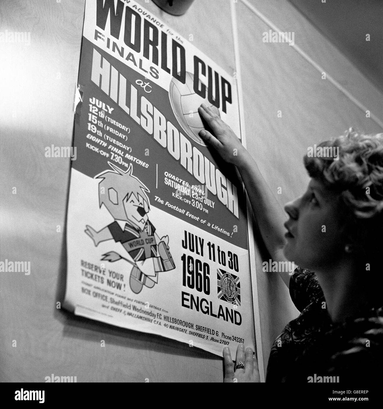 1966 sixties 60s 1960s hi-res stock photography and images - Alamy