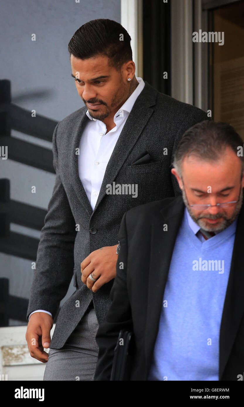 George kay left hi-res stock photography and images - Alamy