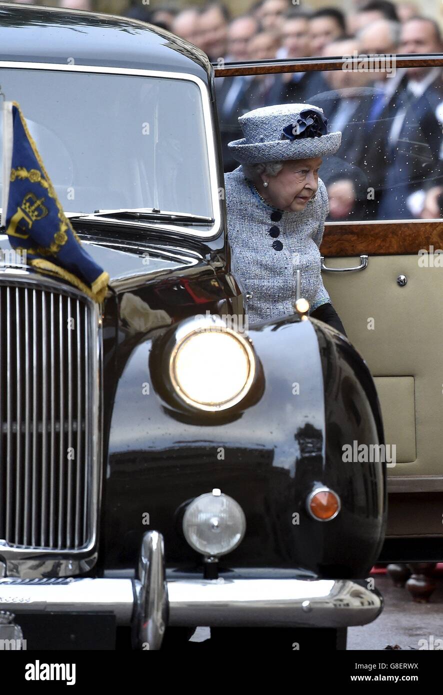 Queen Elizabeth II arrives at San Anton Palace in Attard at the start ...