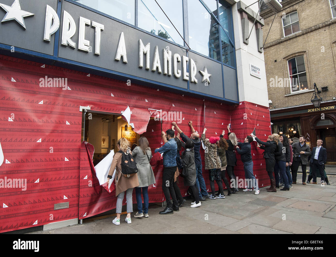 Pret A Manger Customers High Resolution Stock Photography and Images ...