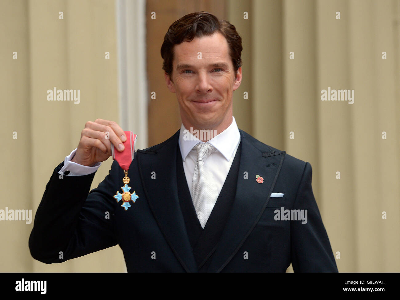 Receiving cbe buckingham palace hi-res stock photography and images - Alamy