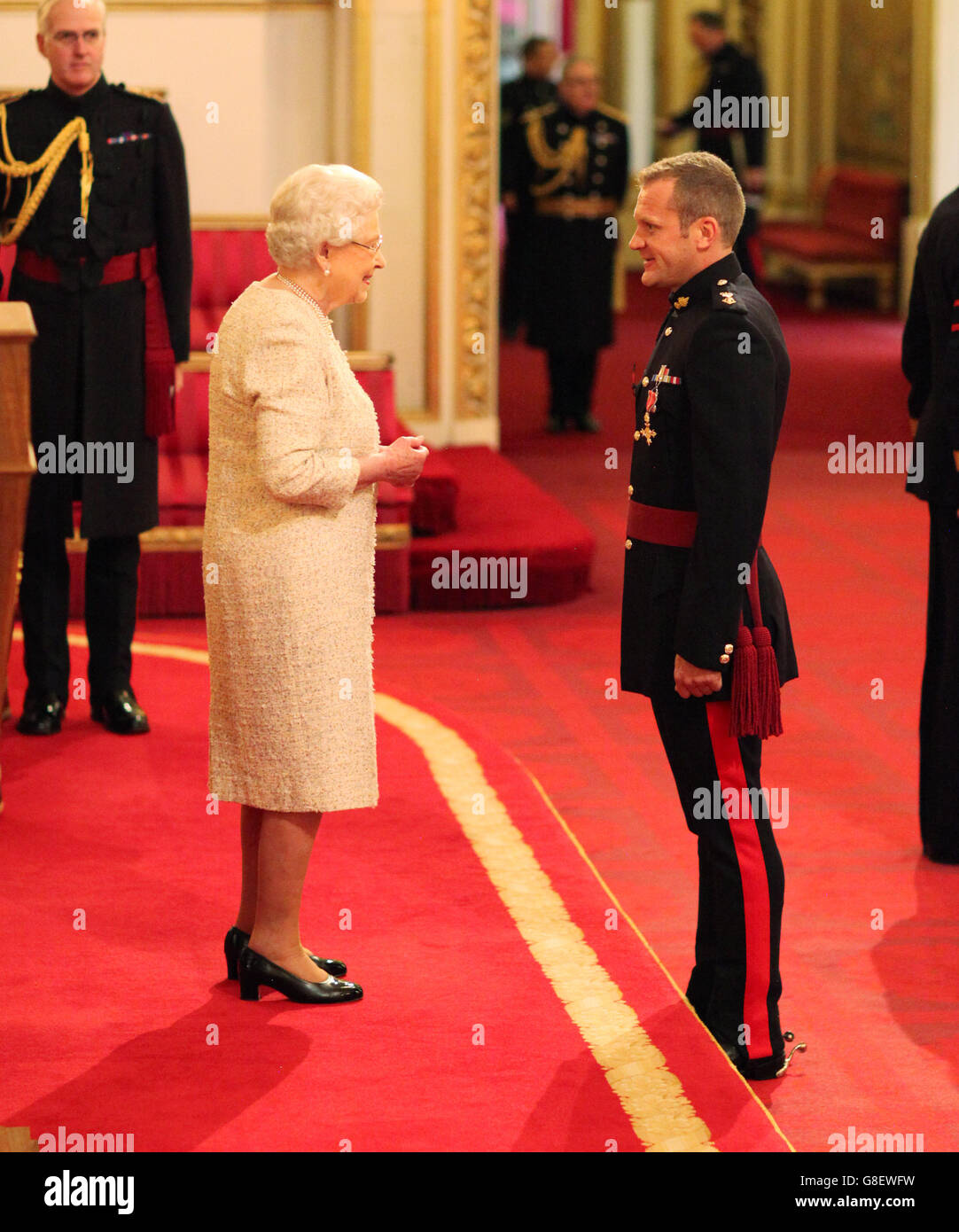 Lieutenant colonel andrew garrow hi-res stock photography and images ...