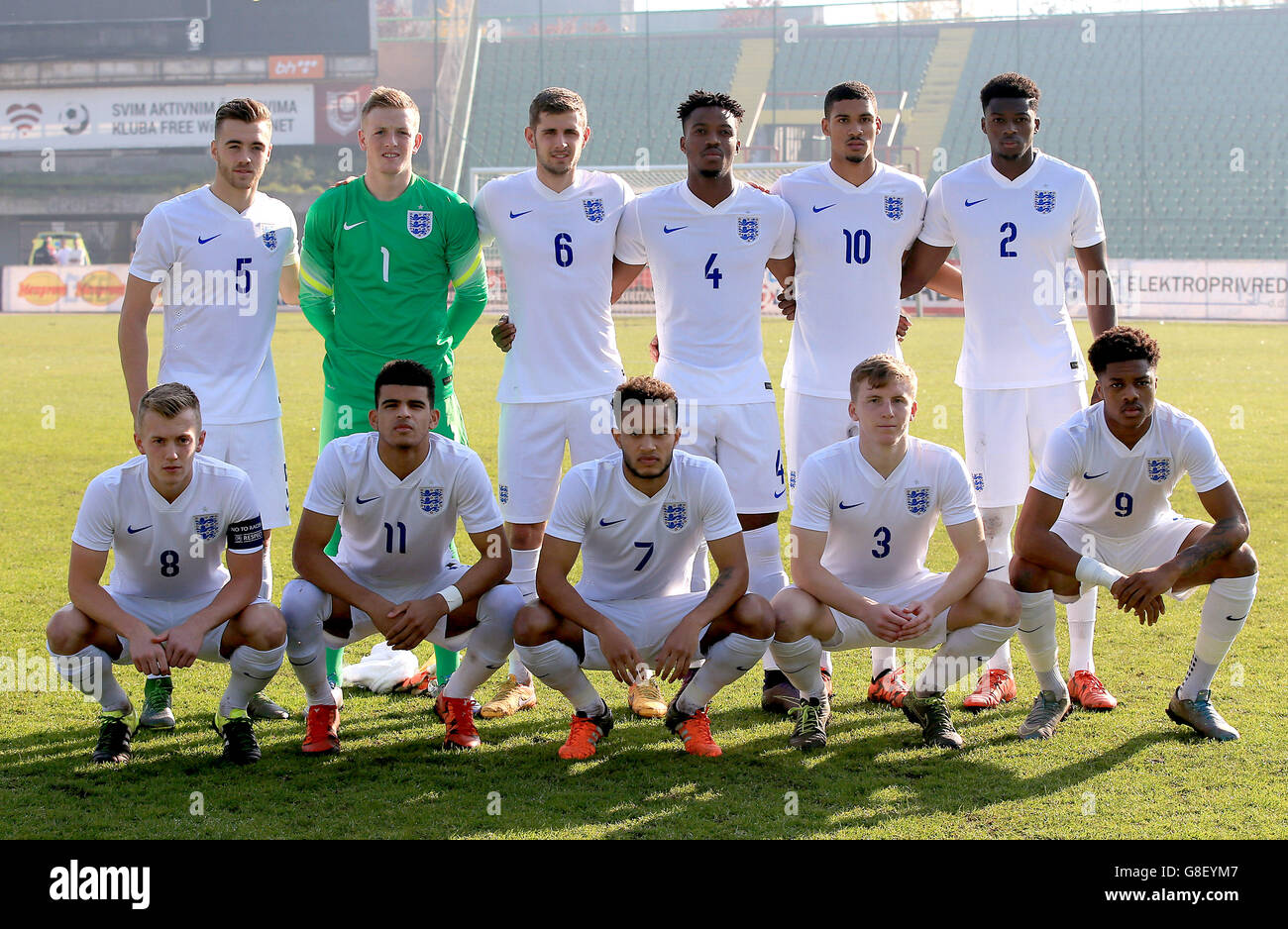 Left right calum chambers hi-res stock photography and images - Alamy