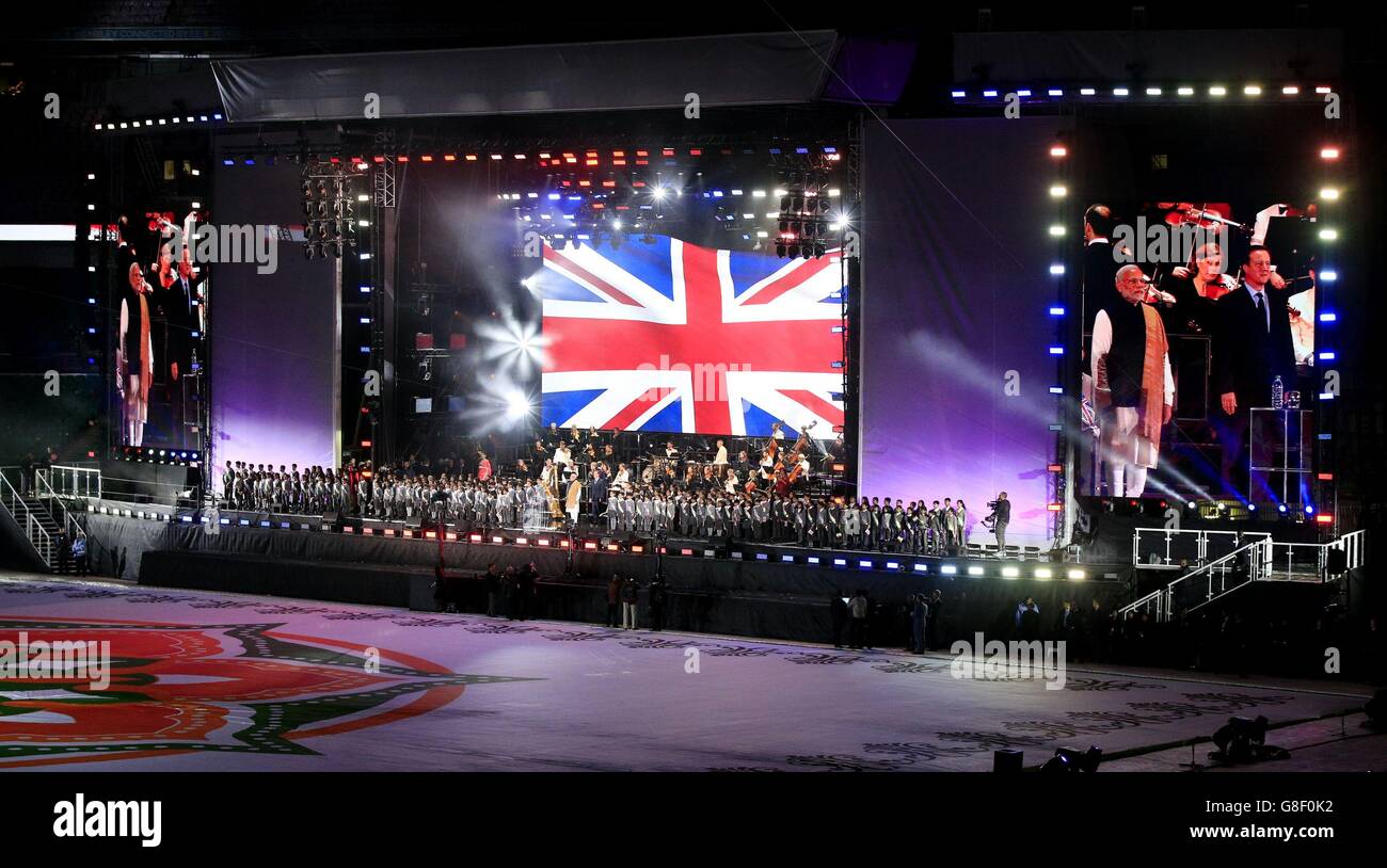 Prime Minister David Cameron and Indian Prime Minister Narendra Modi ...