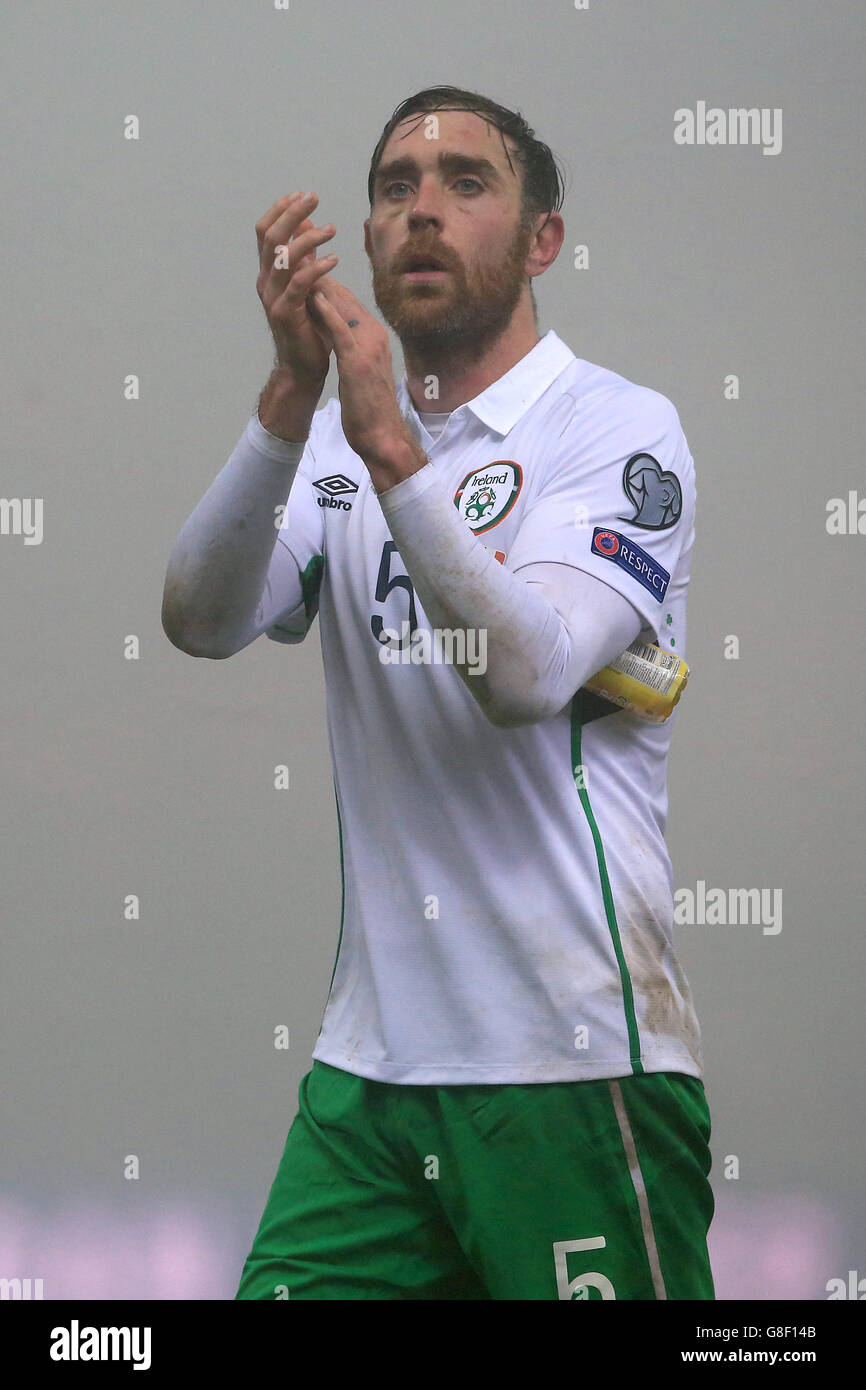 Richard keogh republic ireland hi-res stock photography and images - Alamy