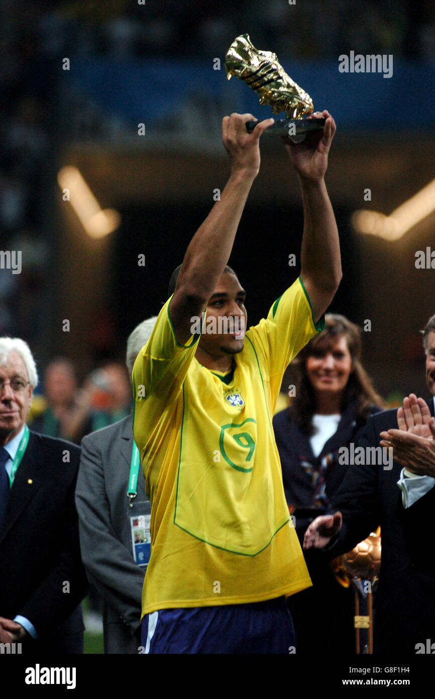 Soccer fifa confederations cup 2005 final brazil v argentina ...