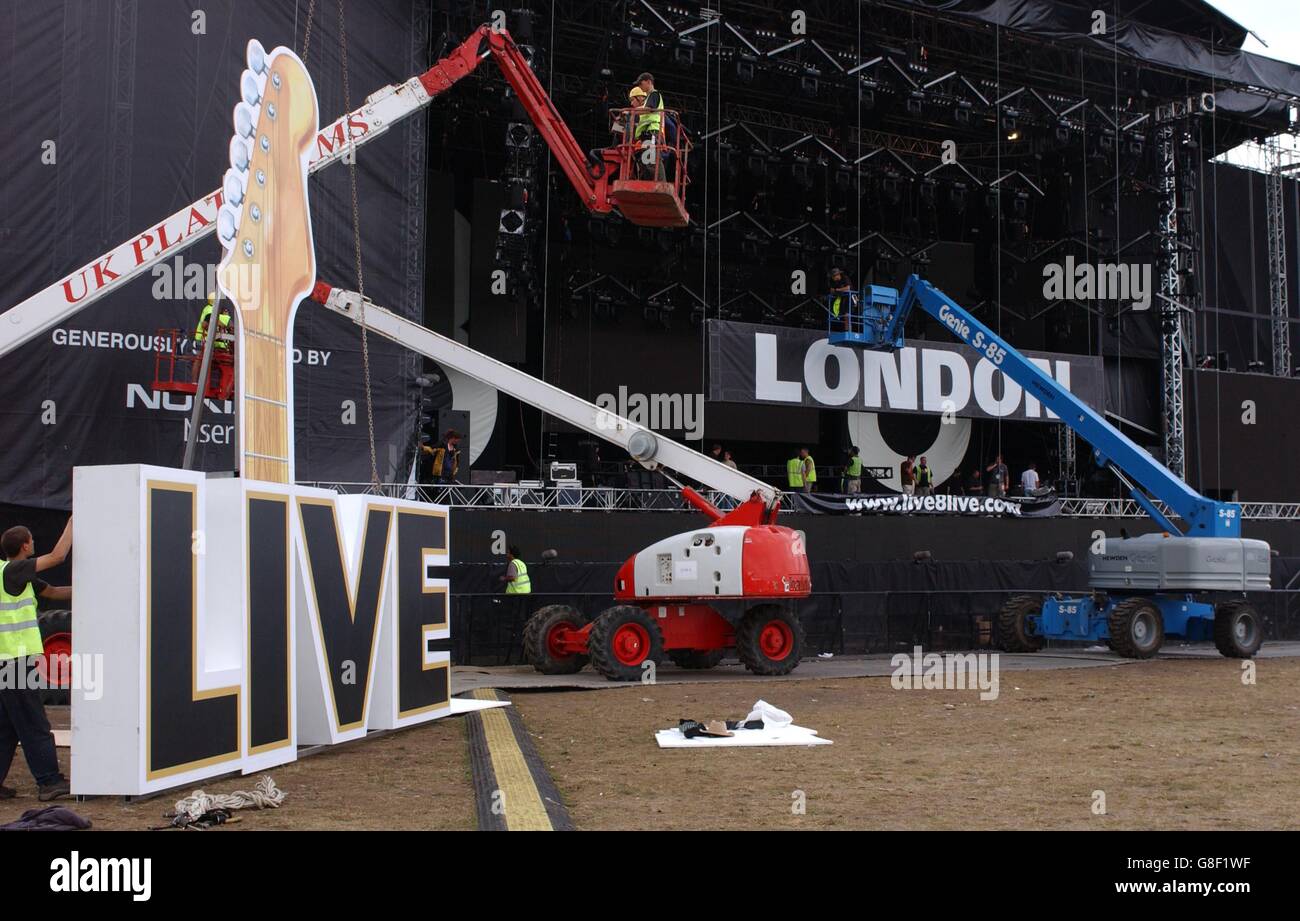Live 8 Concert - Hyde Park. Work begins on the Live8 stage in Hyde Park ...