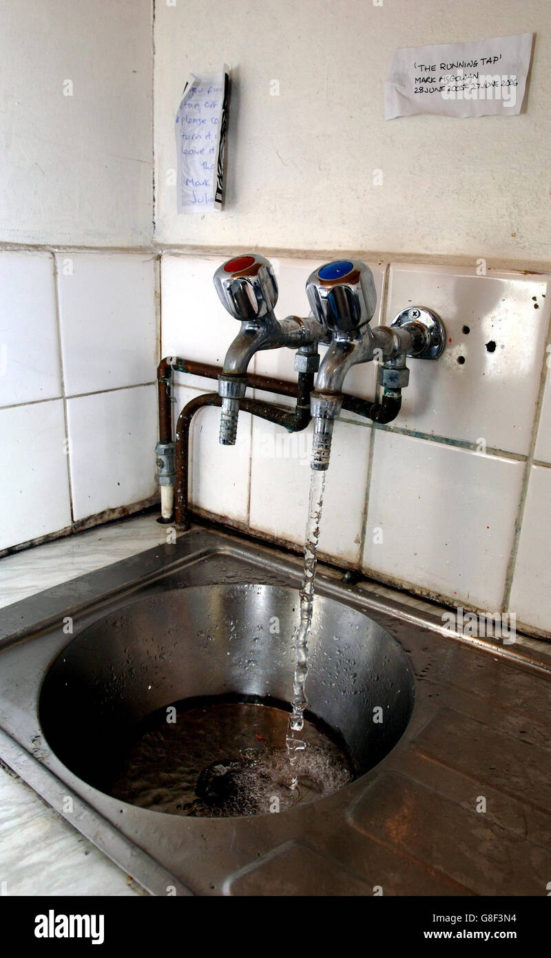 Running Tap, an installation by Mark McGowan, at the House Gallery ...