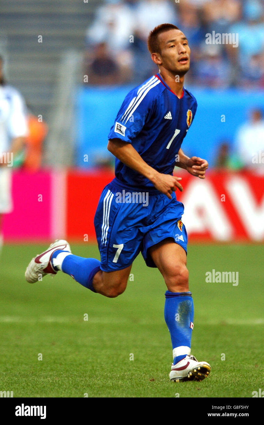 Hidetoshi nakata 2005 hi-res stock photography and images - Alamy