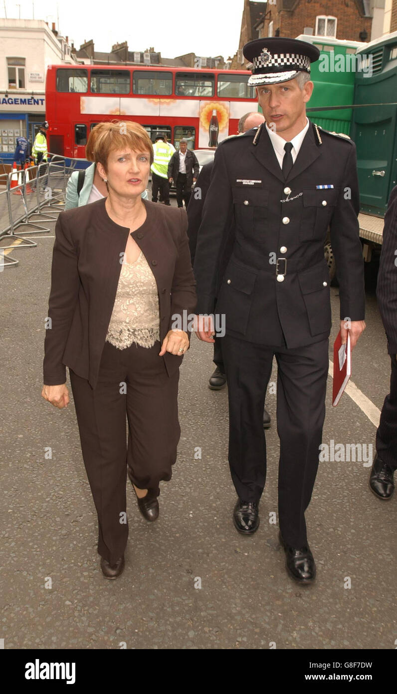 Culture Secretary Tessa Jowell and Metropolitan Police Deputy Assistant ...