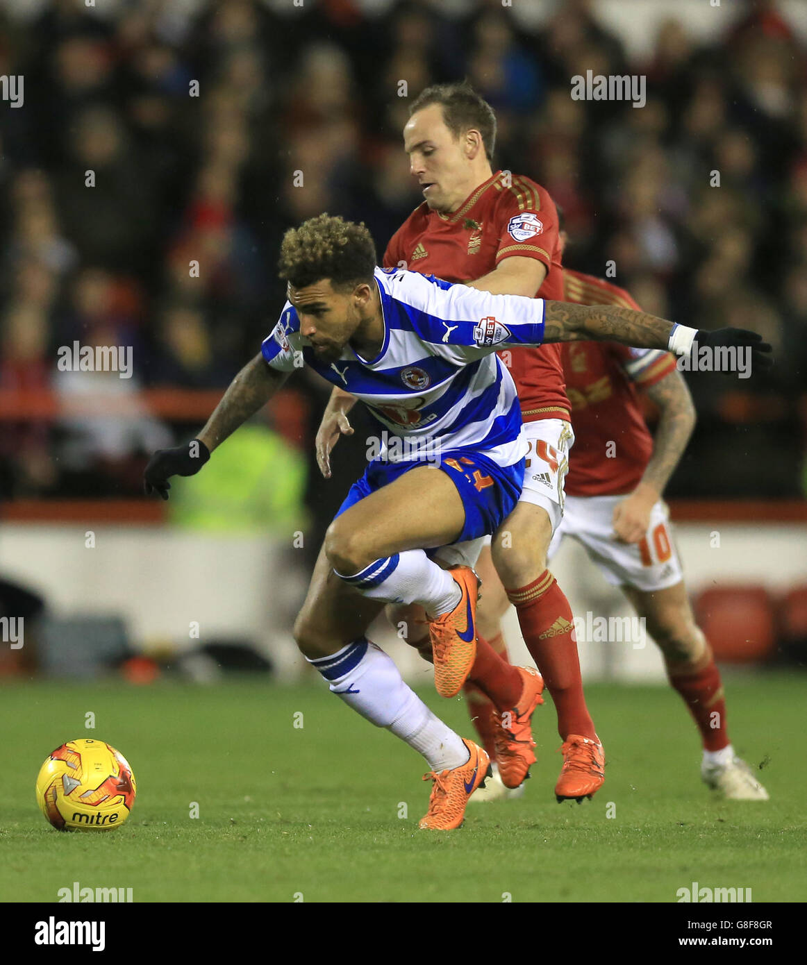 Nottingham Forest's David Vaughan (right) and Reading's Danny Williams ...