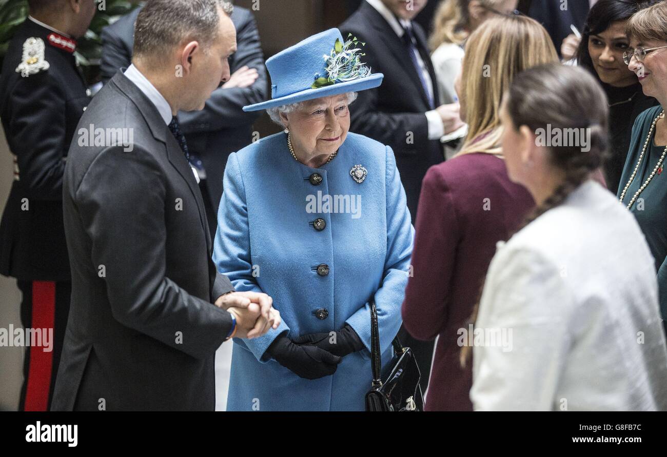 Queen Elizabeth II meets civil servants during a tour of the Home ...