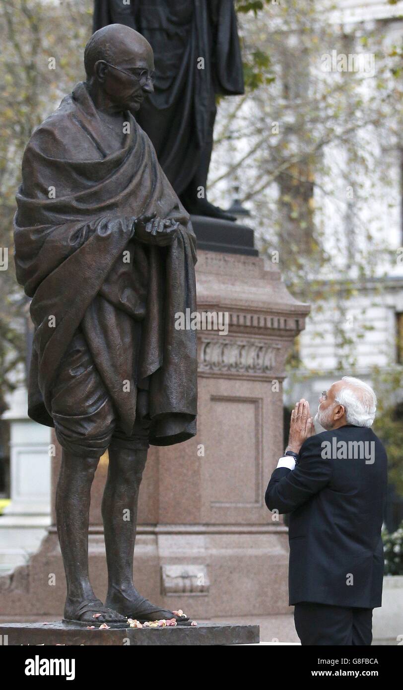 Narendra modi statue hi-res stock photography and images - Alamy