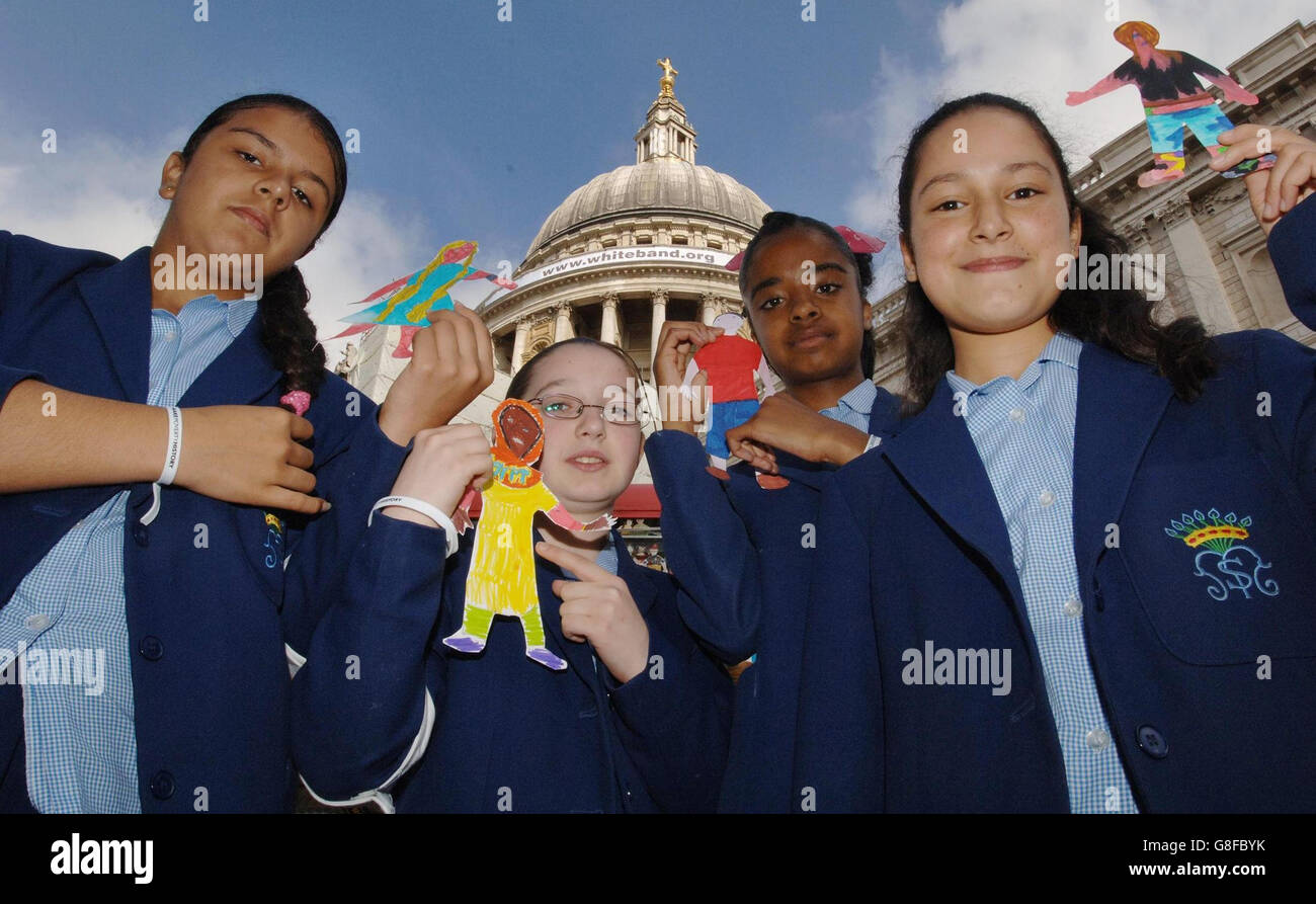 13 and stephanie hands hi-res stock photography and images - Alamy