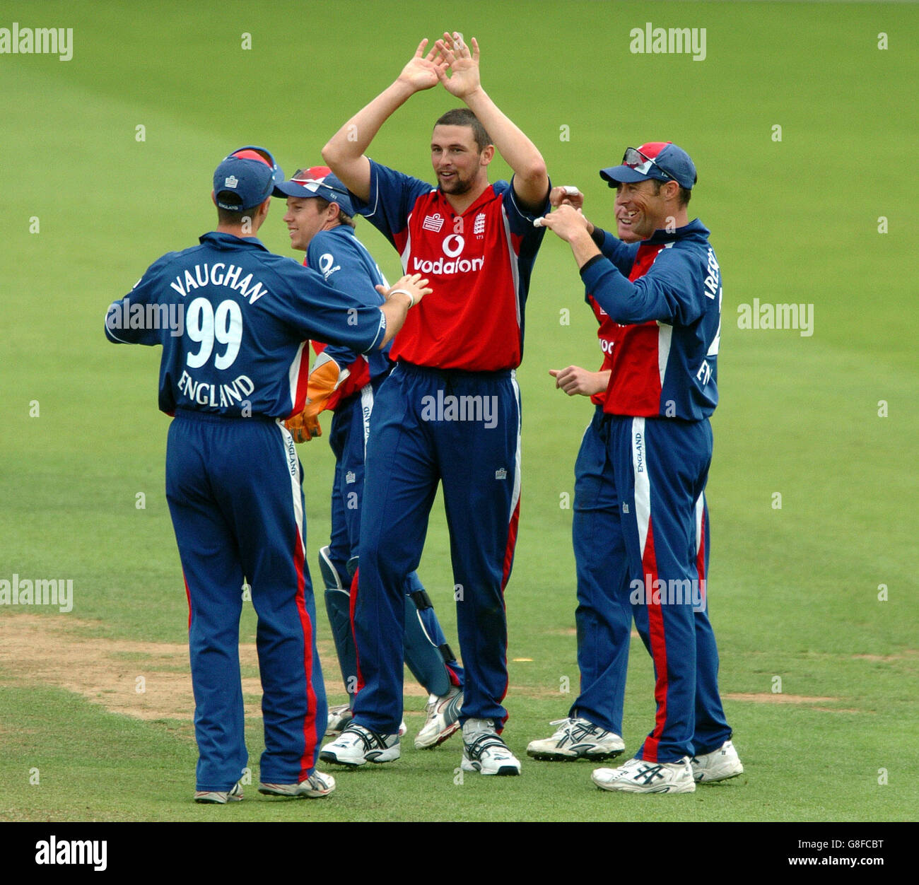 Cricket - The NatWest International Triangular Series - Final - England ...