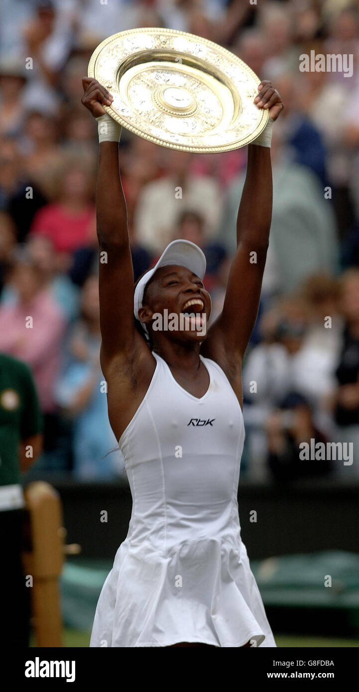 Usas venus williams celebrates trophy hi-res stock photography and ...