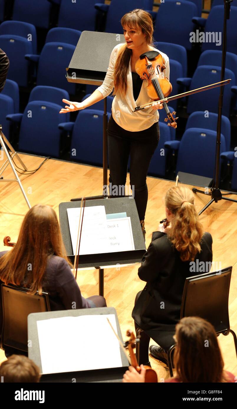 Star Violinist Nicola Benedetti, leads a masterclass session with ...