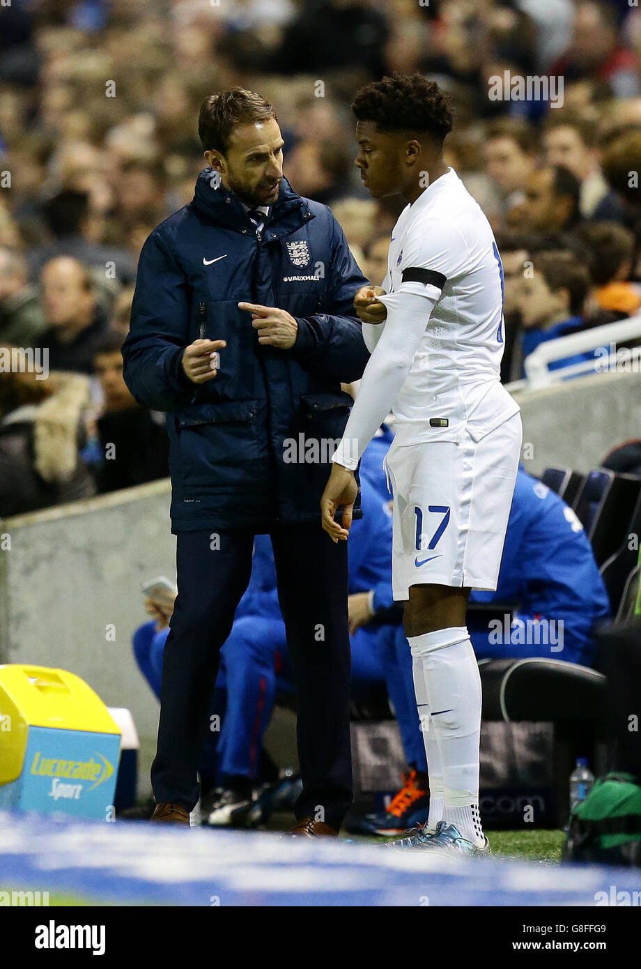 Paphotos com info hi-res stock photography and images - Alamy