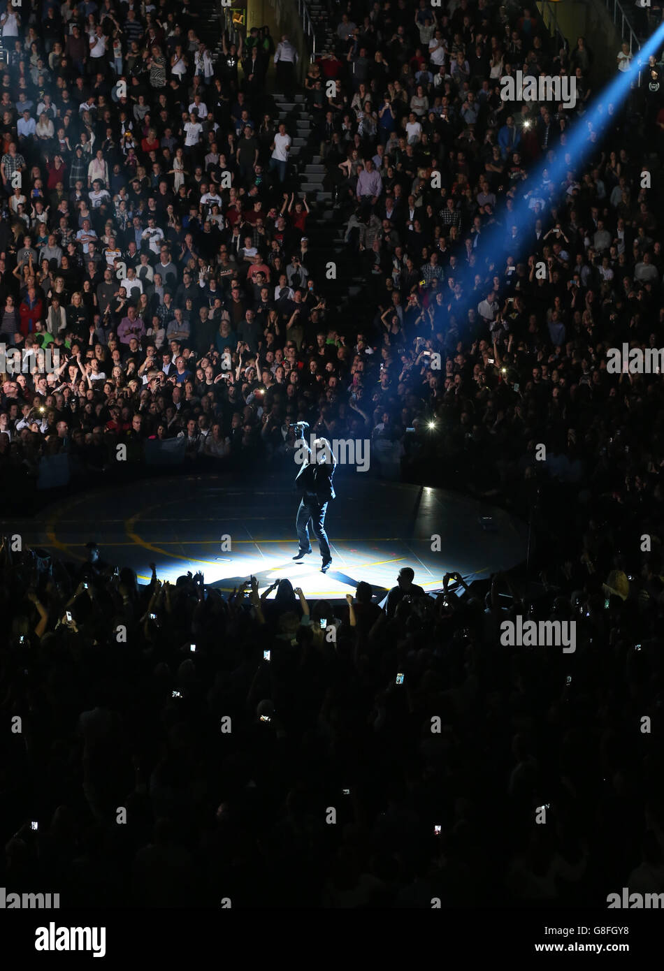 Sold out arena hi-res stock photography and images - Alamy