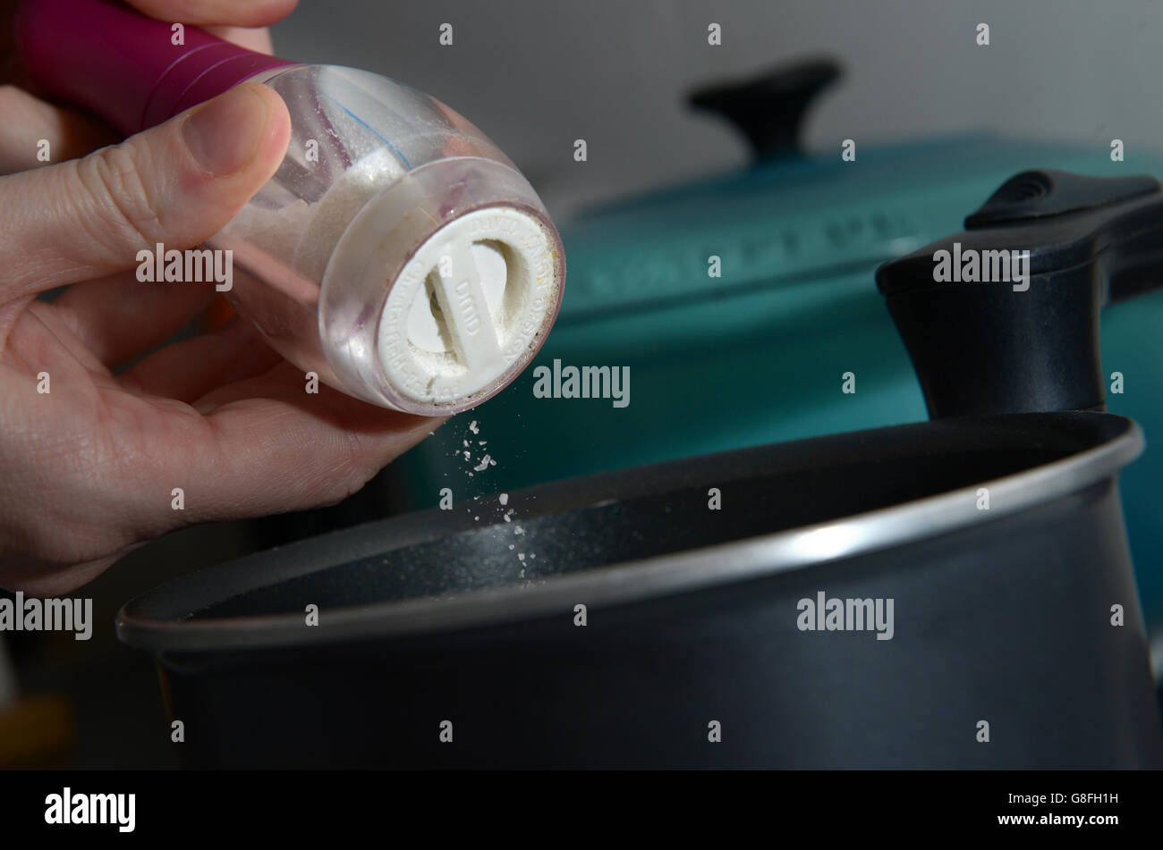 Sea salt added saucepan hi-res stock photography and images - Alamy