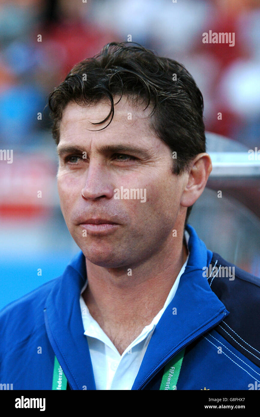 Australias soccer coach frank farina hi-res stock photography and ...