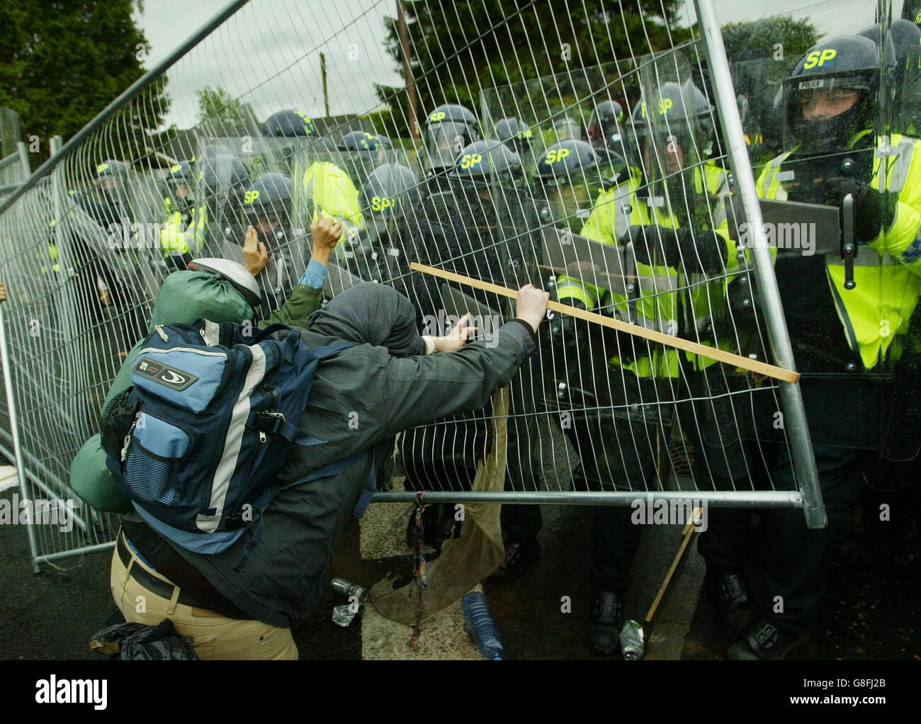Riot security hi-res stock photography and images - Alamy